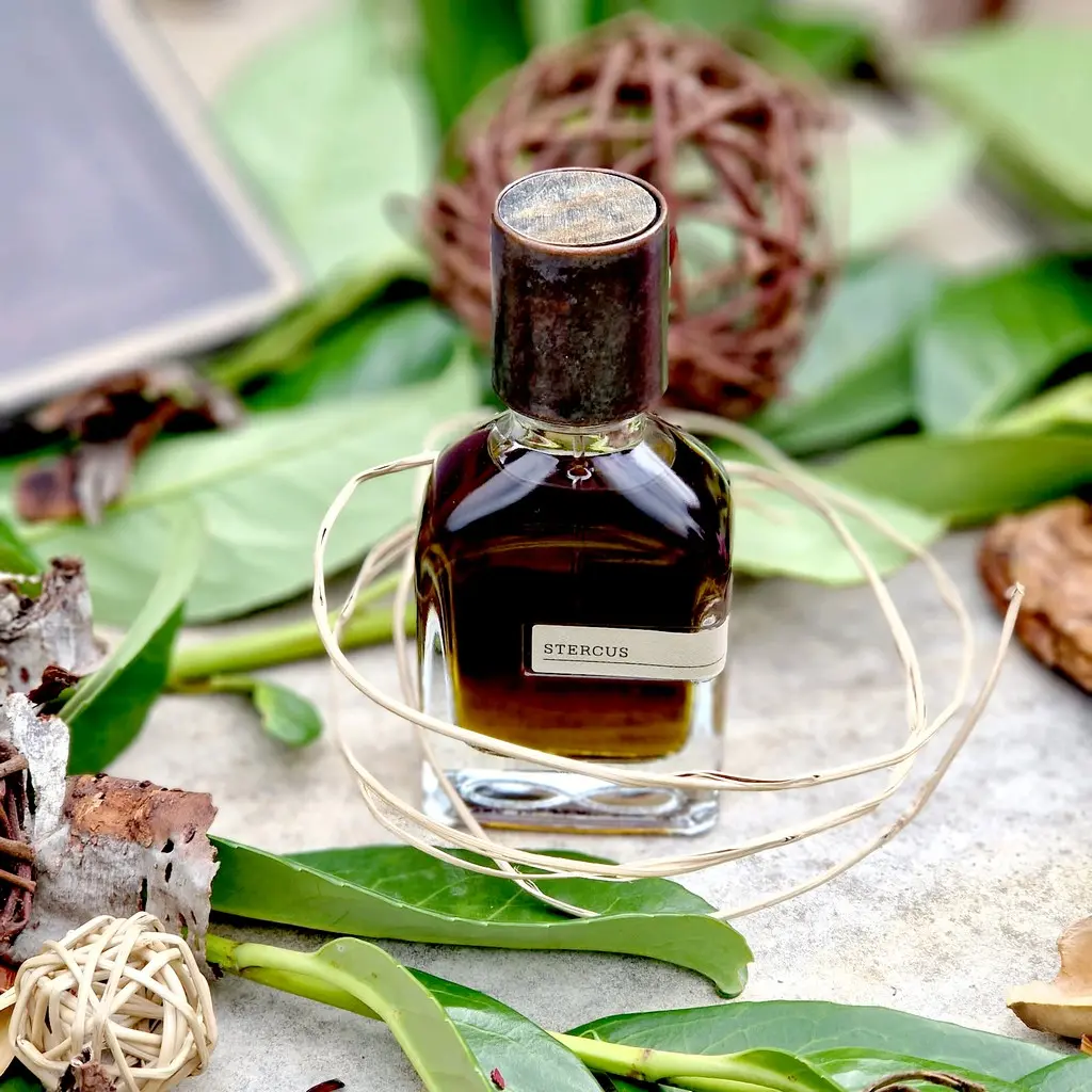 Stercus Orto Parisi : faut-il oser ce parfum dérangeant ? [avis]